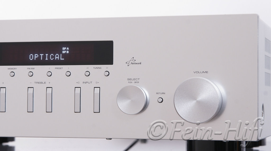 Yamaha R-N301 Netzwerk Receiver mit Digital IN